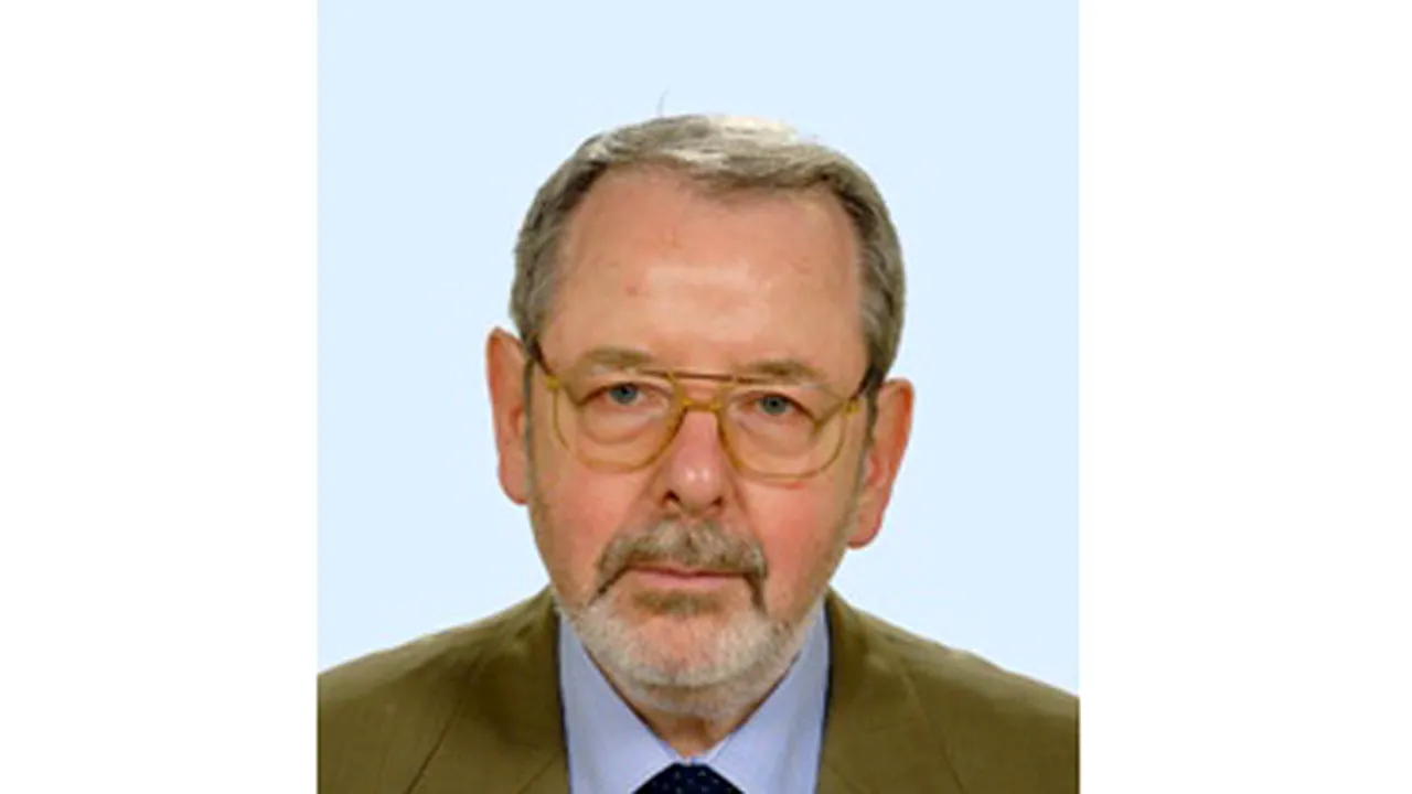 Radu F. Alexandru şi-a depus demisia din funcţia de membru al CNA. Îşi ...