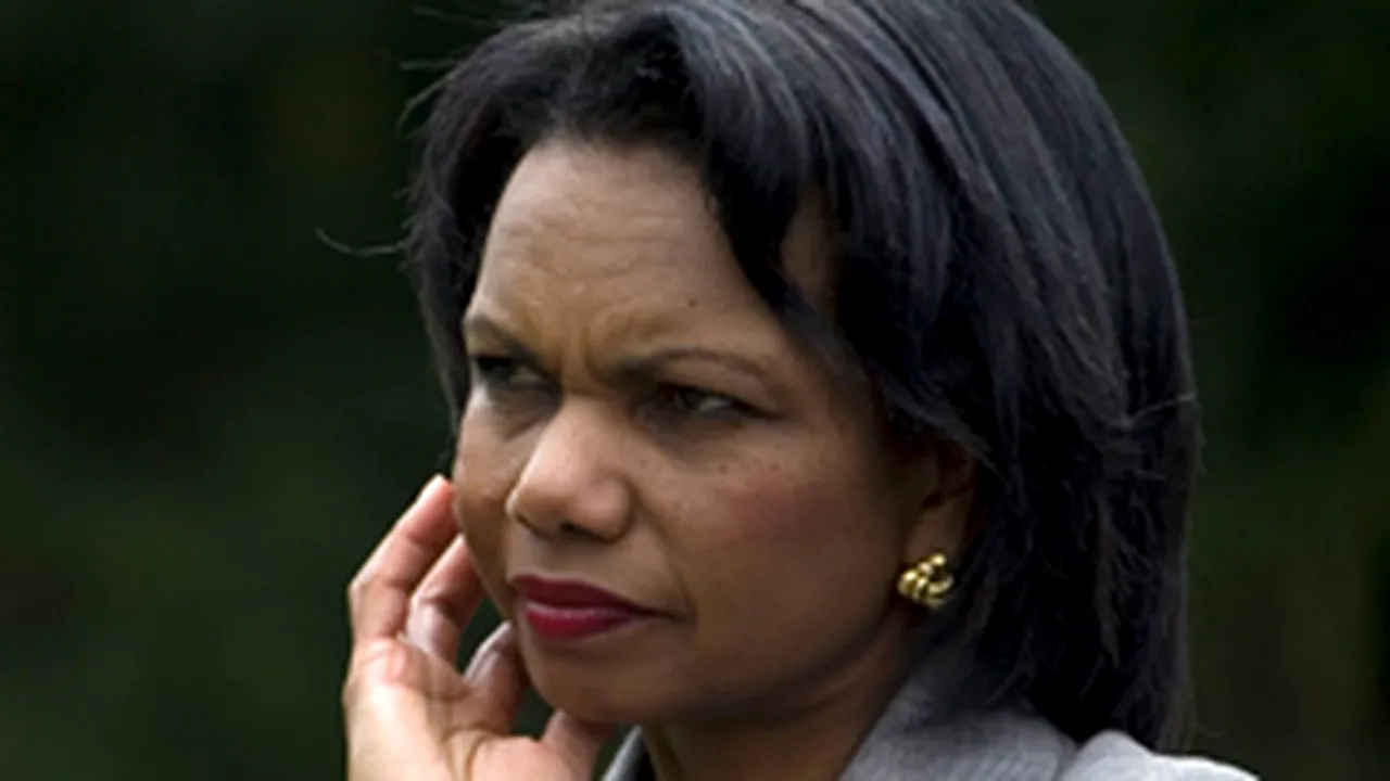 Condoleezza Rice, numită "criminal de război" de un protestatar