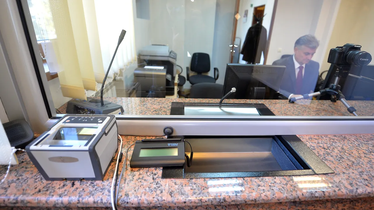 Proiect de lege al PNL: Femeile însărcinate şi persoanele însoţite de ...