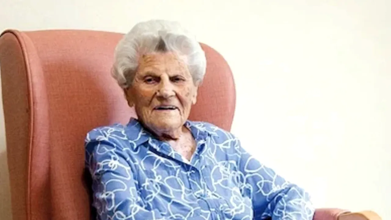 Britanica Ethel Caterham devine cea mai vârstnică persoană din lume la ...