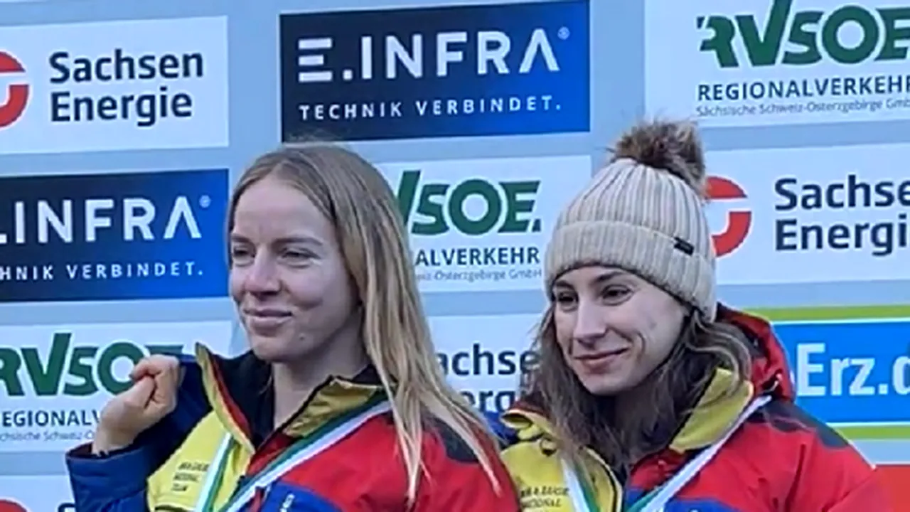 Echipajul românesc de bob feminin Georgeta Popescu / Teodora Vlad, pe ...